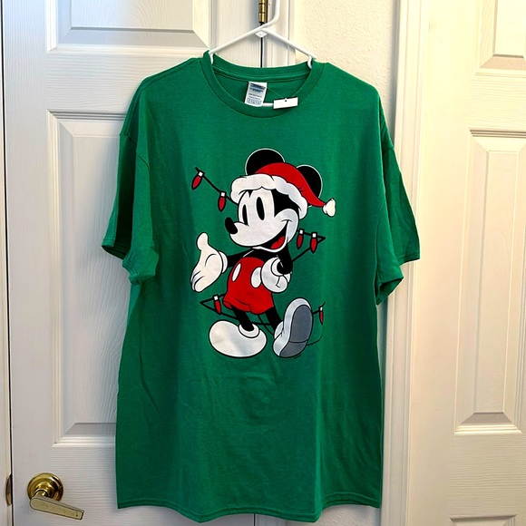 Delta | Shirts | Nwt Disney Mickey Mouse Christmas Tshirt Xl | Poshmark